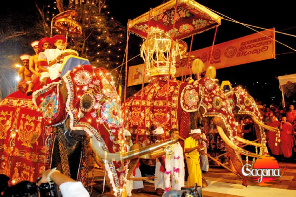 මහනුවර ඓතිහාසික දළදා පෙරහර මංගල්‍යය ඇරඹෙයි - ගගන