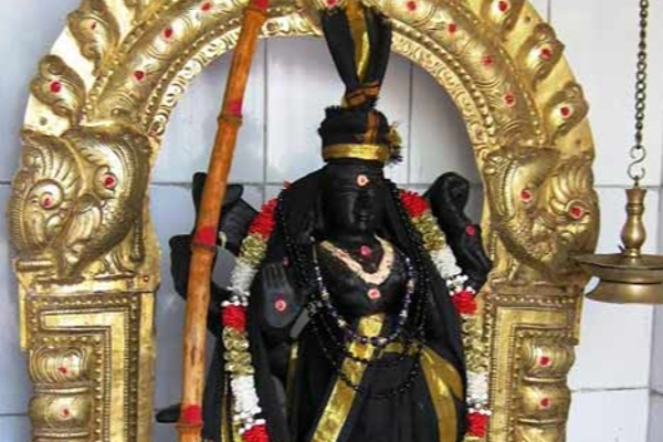 ஆட்டிப்படைக்கு ஏழரை சனியும் அள்ளி கொடுக்க இந்த ஒரே ஒரு மந்திரம் போதும் ...