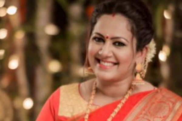 அட்டைப் படத்தில் தோன்றிய அர்ச்சனா! 20 வருடங்களுக்கு பின்னர் லீக்கான ...