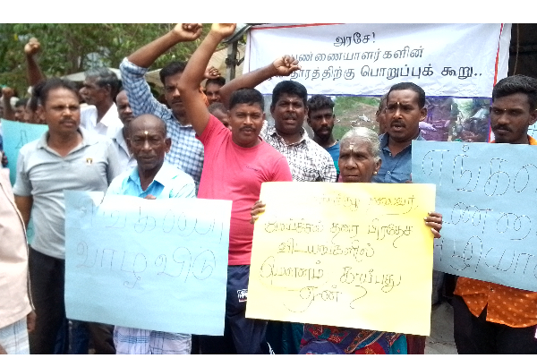 மூன்றாவது நாளாகவும் தொடரும் பண்ணையாளர்களின் அறவழிப் போராட்டம்!(படங்கள் ...