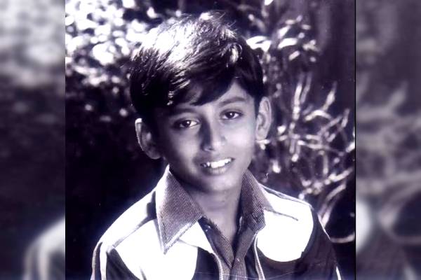 இளசுகளை கட்டிப்போடும் பேரழகன்.. இந்த படத்தில் இருக்கும் நடிகர் யாருனு தெரியுதா? - மனிதன்