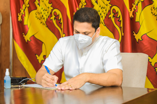 பதவியை தூக்கி வீசினார் மற்றுமொரு அமைச்சர்! சிறிலங்கா அரசுக்கு ...