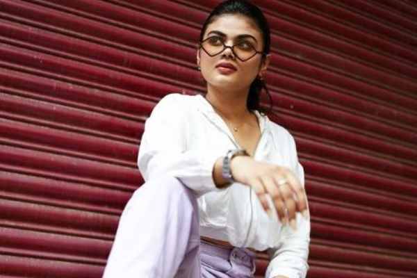 பாக்கியலட்சுமி சீரியலில் அமிர்தாவாக நடிக்கும் அக்ஷிதாவின் அழகிய ...