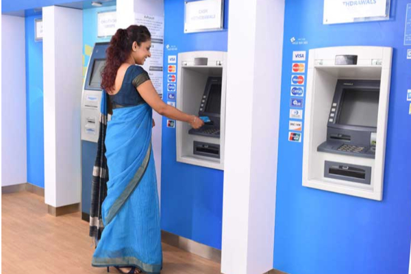 ATM එකෙන් සල්ලි ගන්න අයට විශේෂ දැනුම්දීමක්... - ගගන