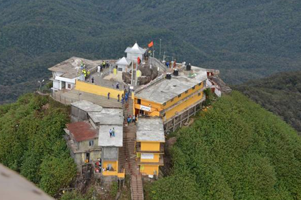 சிவனொளிபாதமலை பக்தர்கள் விடுக்கப்பட்டுள்ள முக்கிய அறிவுறுத்தல்! இதற்கு ...