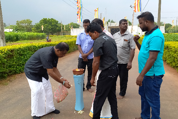 கோப்பாய் மாவீரர் துயிலும் இல்லத்தில் இடம்பெற்ற மாவீரர் நினைவேந்தல் ...