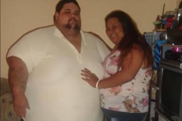 உலகில் அதிக எடை கொண்ட 400 கிலோ மனிதன்! இறுதியில் நடந்த துயரம்: சோகப் ...