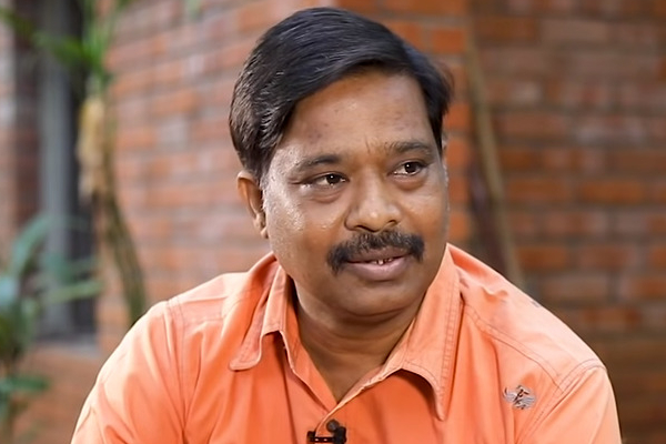 மறைந்த சீரியல் இயக்குனர் தாய் செல்வமுக்கு.. விருதுகொடுத்து கௌரவித்த ...