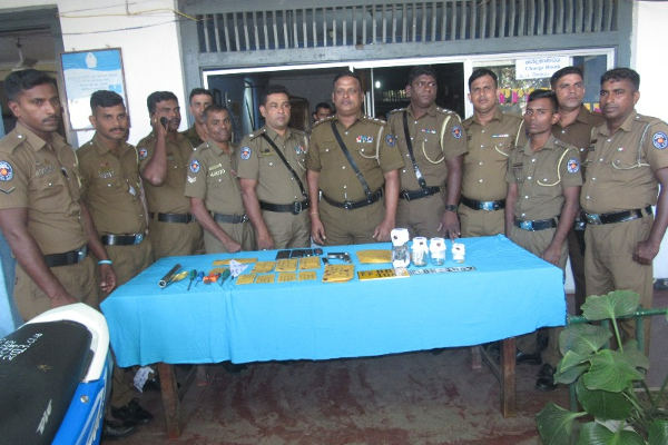 பெரும் கொள்ளைச் சம்பவங்களில் ஈடுபட்டு வந்த குழுவினரை மடக்கிப் பிடித்த ...