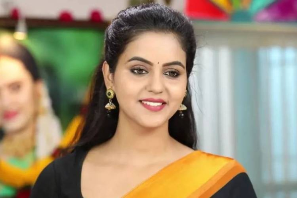 சூப்பர் ஸ்டாருடன் சீரியல் நடிகை சைத்ரா ரெட்டி எடுத்த இந்த புகைப்படத்தை ...