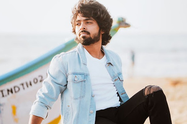 இன்று பிறந்தநாள் கொண்டாடும் இசையமைப்பாளர் ஜி.வி. பிரகாஷின் சொத்து மதிப்பு