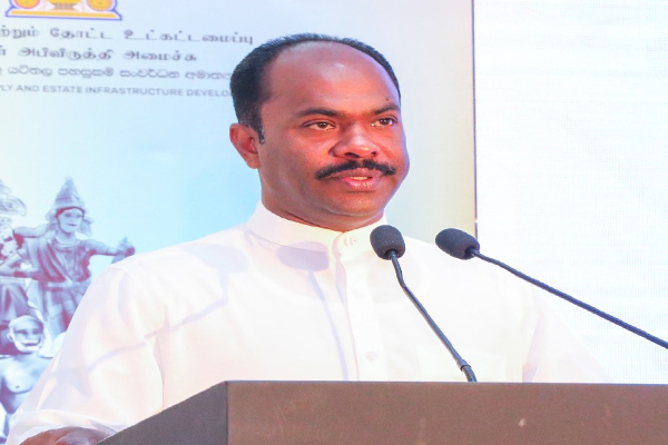 பெருந்தோட்டத் தொழிலாளர்களின் சம்பள விடயத்தில் அரசியலை திணிக்க வேண்டாம் ...