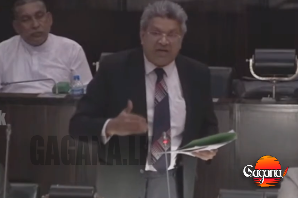 අරින් නෑ අරින්නෙම නෑ එනවා මෙතන හිරේ ජවුසන් දාන්න, හර්ෂණ මරික්කාර්ට තග දායි
