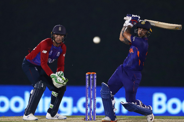 இங்கிலாந்தை வீழ்த்தி அதிரடி காட்டிய இந்திய அணி - 7 விக்கெட் ...