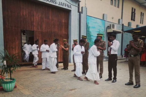 யாழ்ப்பாணம் சிறைச்சாலையிலிருந்து 20 கைதிகள் விடுதலை - ஜே.வி.பி நியூஸ்