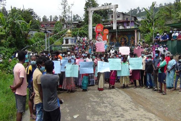 ஆர்ப்பாட்டத்தில் ஈடுபட்ட பூண்டுலோயா டன்சினன் பகுதி மக்கள்! - தமிழ்வின்