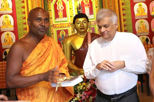 ජනපති සහ සමන්තභද්‍ර හිමි එක්ව කරන්න හද අලුත්ම වැඩේ මෙන්න.. - ගගන