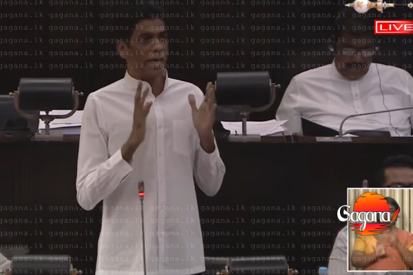 දිගම්බරම් නාමල්ගේ කනේ ඇඟිලි ගහගන්නම කියයි
