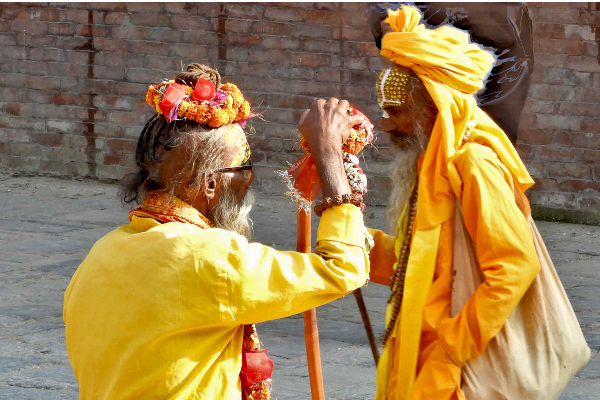 பிணங்களுடனும் உடலுறவு! அகோரிகளின் மர்மமான மருந்து மனித எண்ணெயா? - மனிதன்