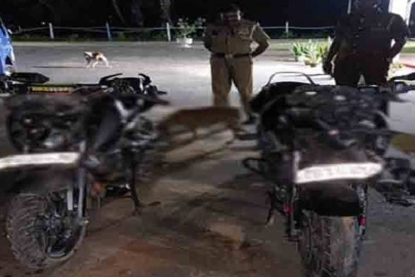 அதிவேகமாக பயணித்த மோட்டார் சைக்கிள்கள்... 5 இளைஞர்கள் வைத்தியசாலையில் ...