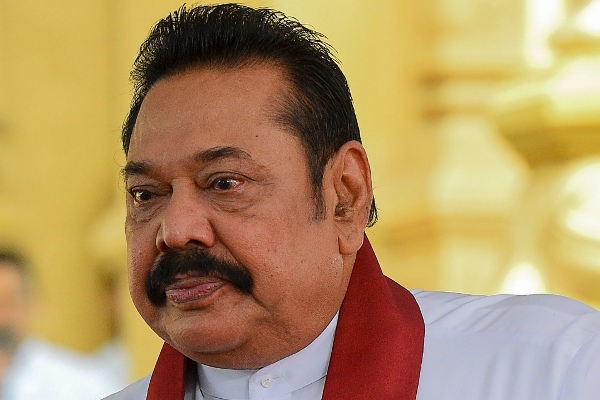 මීට පස්සේ Facebook එකේ මඩ ගැහුවොත් නඩු තමා. මහින්ද නීතියේ සහය පතයි. - ගගන