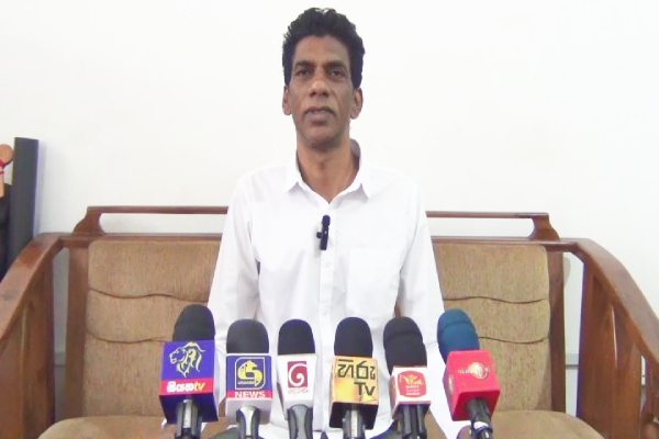 தோல்வியை ஏற்றுக்கொண்டமையினால் உள்ளுராட்சி தேர்தலை பிற்போட அரசாங்கம் ...