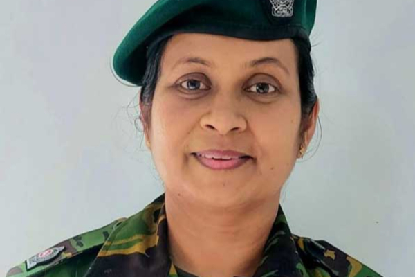 STF ඉතිහාසය පළමු වරට අලුත් කළ කාන්තාව..සියලු විස්තර.. - ගගන
