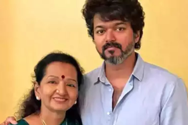 தனது மருமகளுடன் ரீல்ஸ் செய்த விஜய்யின் தாய் ஷோபா சந்திரசேகர்..