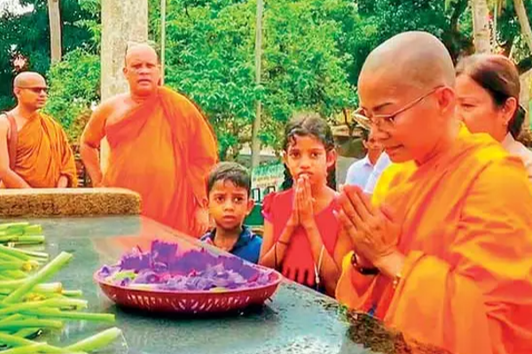 இலங்கைக்கு விஜயம் செய்துள்ள பிரபஞ்ச அழகி! - ஜே.வி.பி நியூஸ்