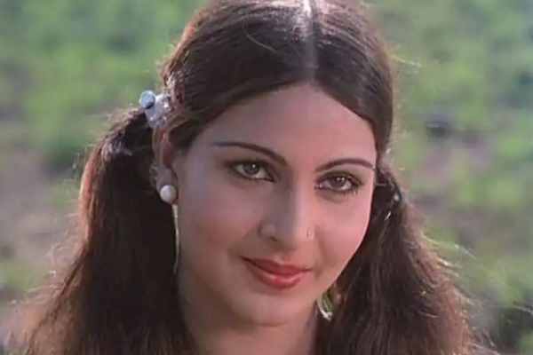 80களில் ரஜினி, கமலுடன் நடித்த நடிகை ரதியை நியாபகம் இருக்கா?