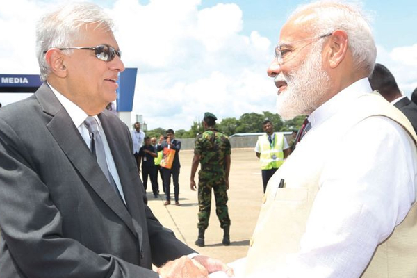 சீன உயர் இராஜதந்திரி இலங்கைக்கு திடீர் விரைவு - ரணில் இந்தியாவால் ...