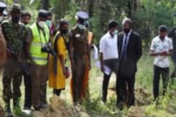 LTTE වල දැමූ ආයුධ හා රත්තරං සොයා ස්ථාන දෙකක් හාරයි - ගගන