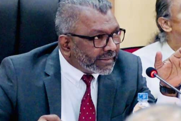 நாயாக இருப்பதில் பெருமைகொள்கிறேன் - சுரேன் ராகவன் பதில் - ஐபிசி தமிழ்