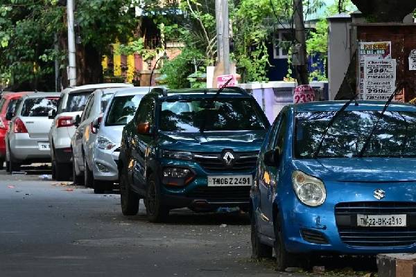 PARKING இடம் இல்லாவிட்டால் கார் வாங்க முடியாது -அமலுக்கு வரும் புதிய ...